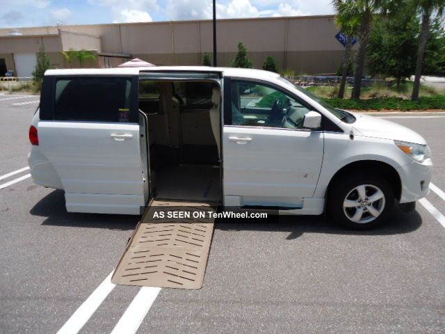 2010 Volkswagen Routan, Wheelchair Accessible, Mobility, Side Entry Ramp,