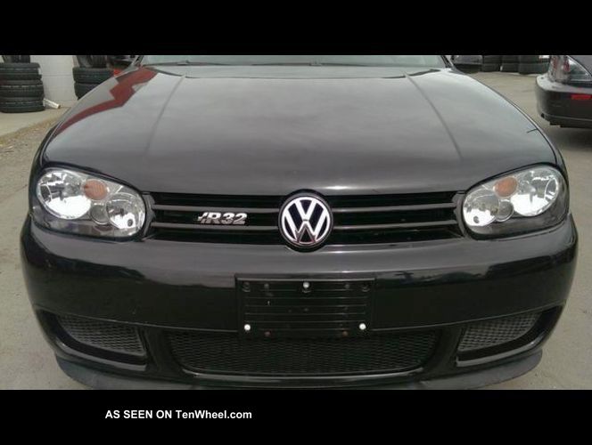 2004 Volkswagen R32 Awd 2dr Coupe