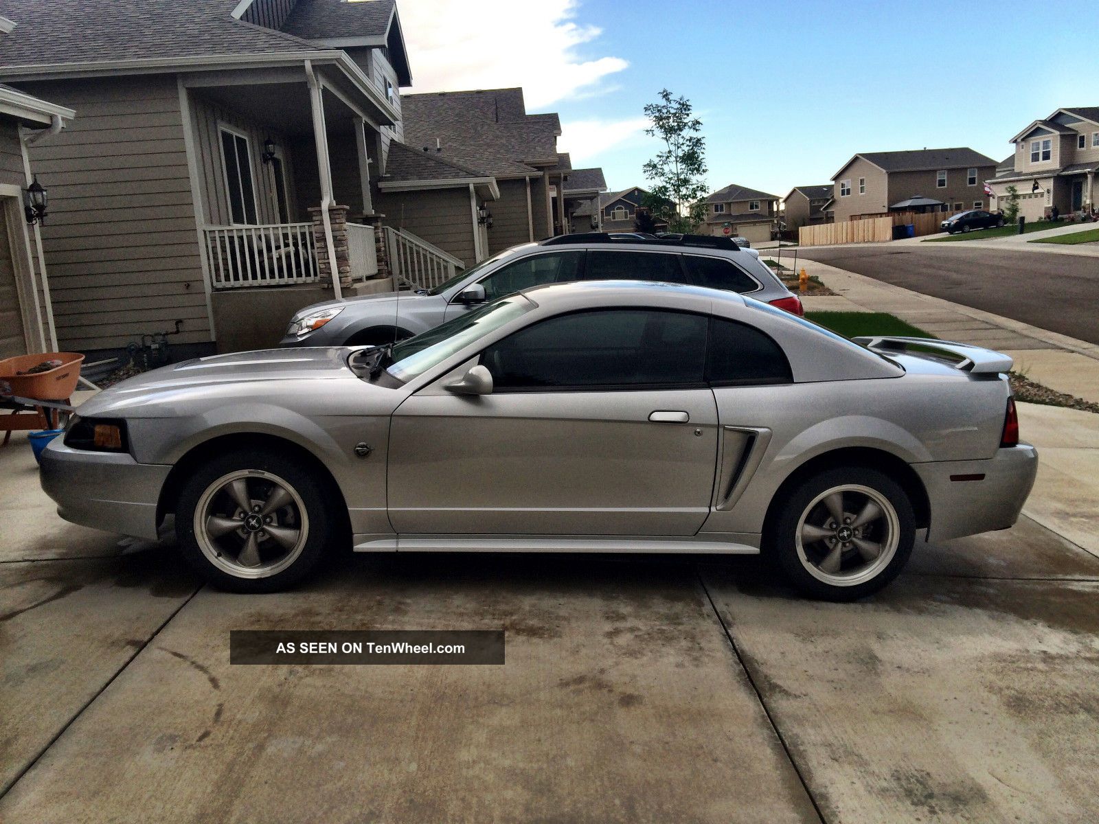 2004 Ford Mustang Base Coupe 2 - Door 3. 9l