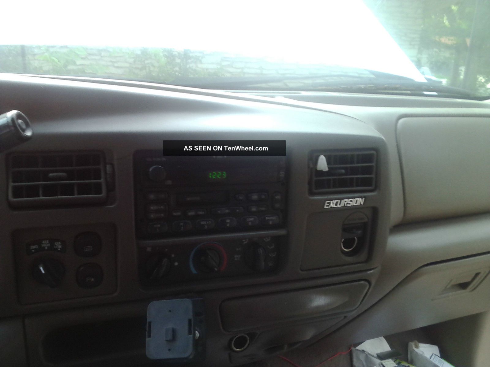 2000 Ford Excursion Limited Sport Utility 4 - Door 6. 8l