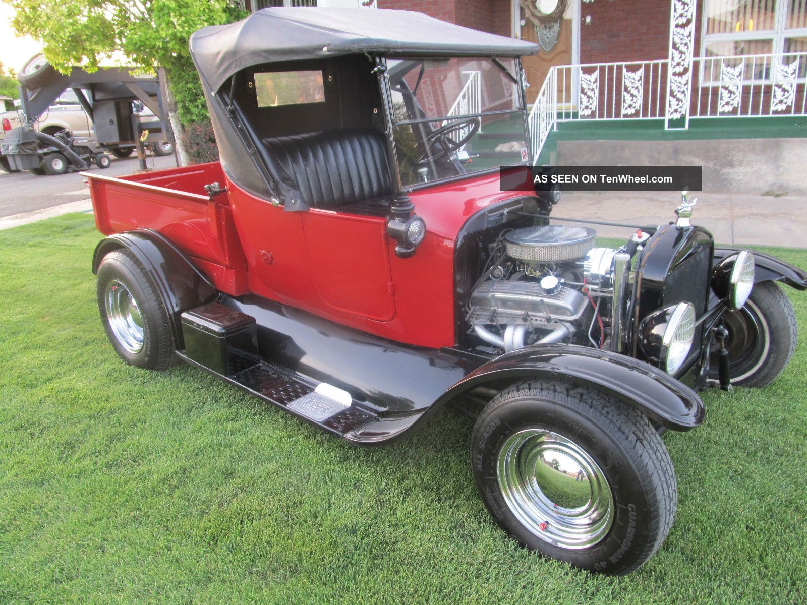 1925 Ford Model T Roadster Pick - Up Street Rod. All Metal Not Fiberglass
