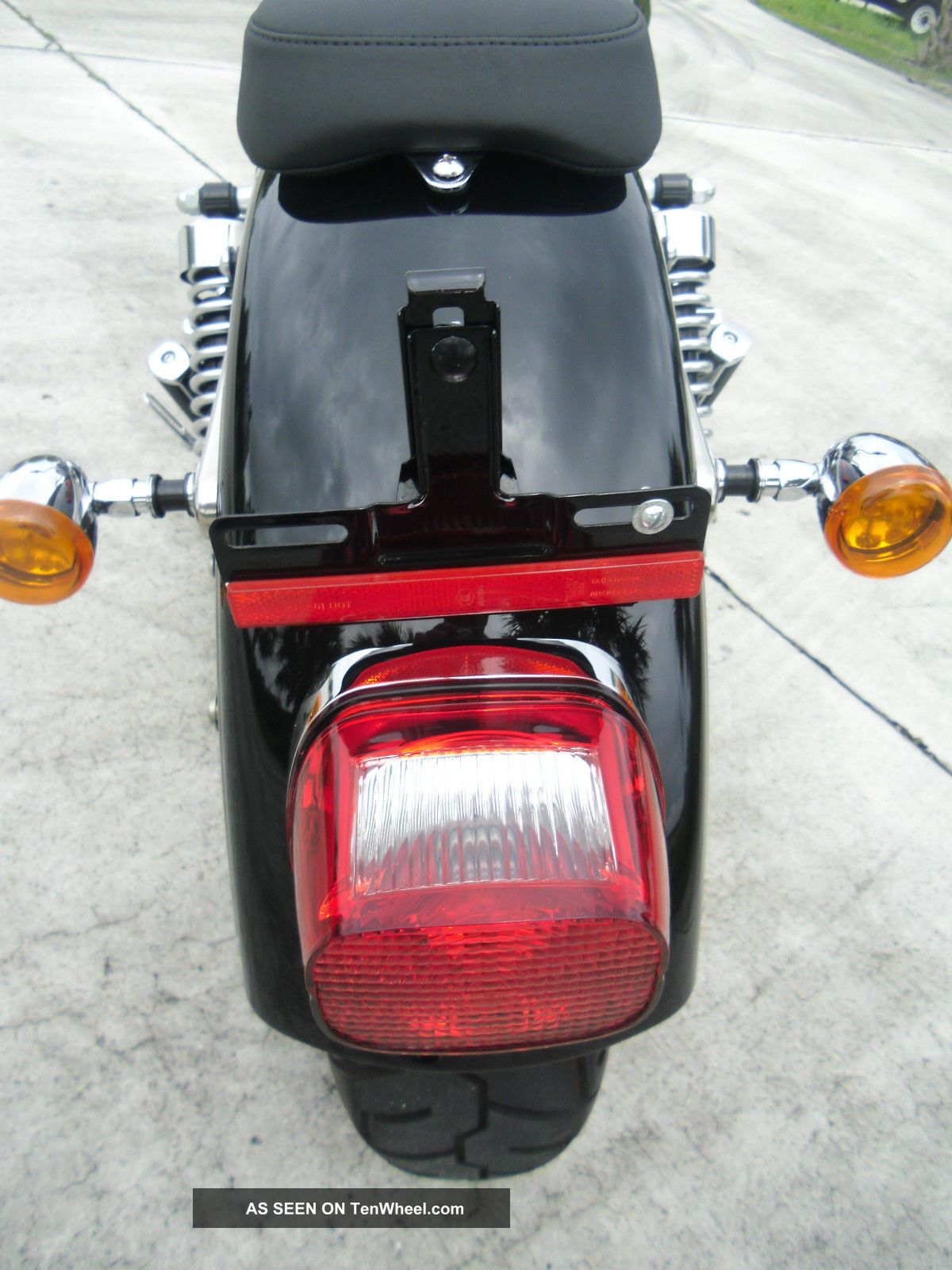 2010 Hd Dyna Glide Custom Upgraded In Black