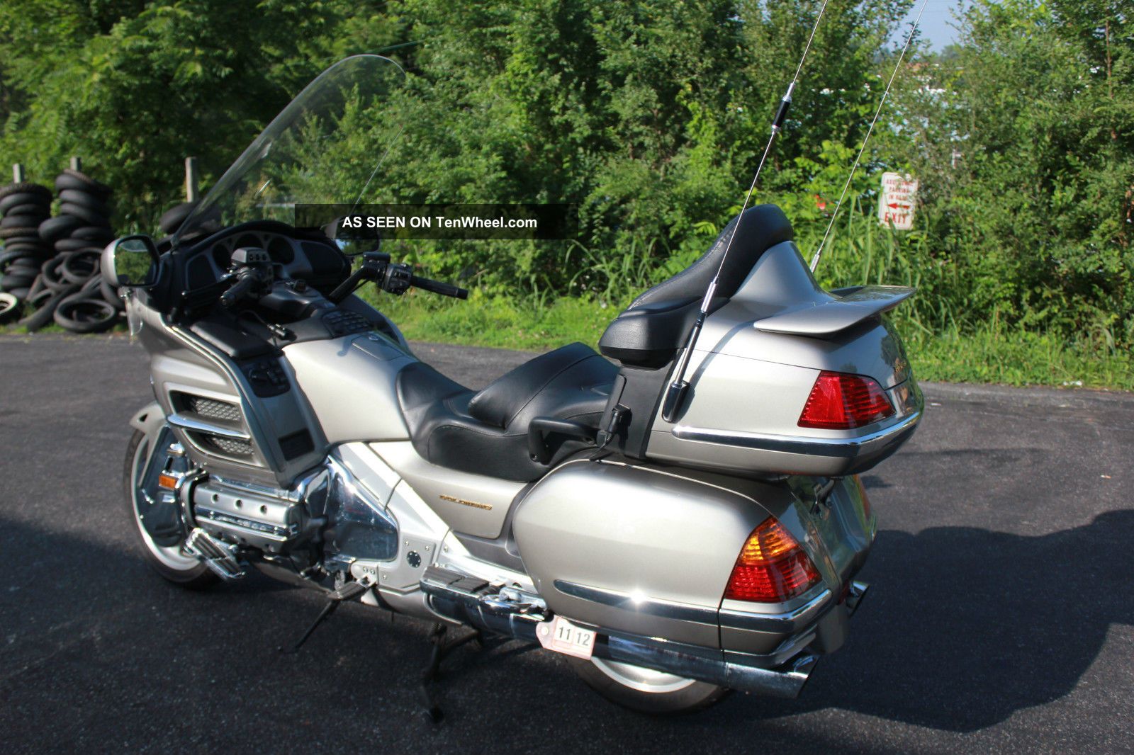 2002 Honda Gl1800 Abs Goldwing Silver With Many Extras