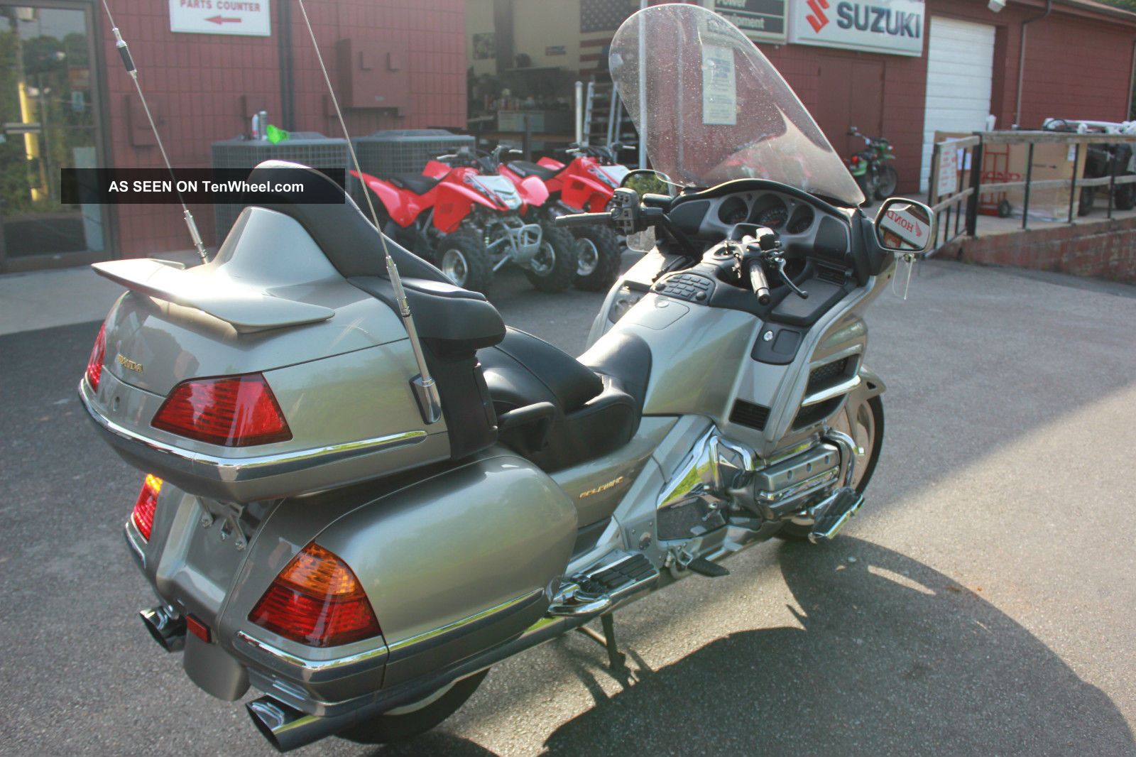 2002 Honda Gl1800 Abs Goldwing Silver With Many Extras