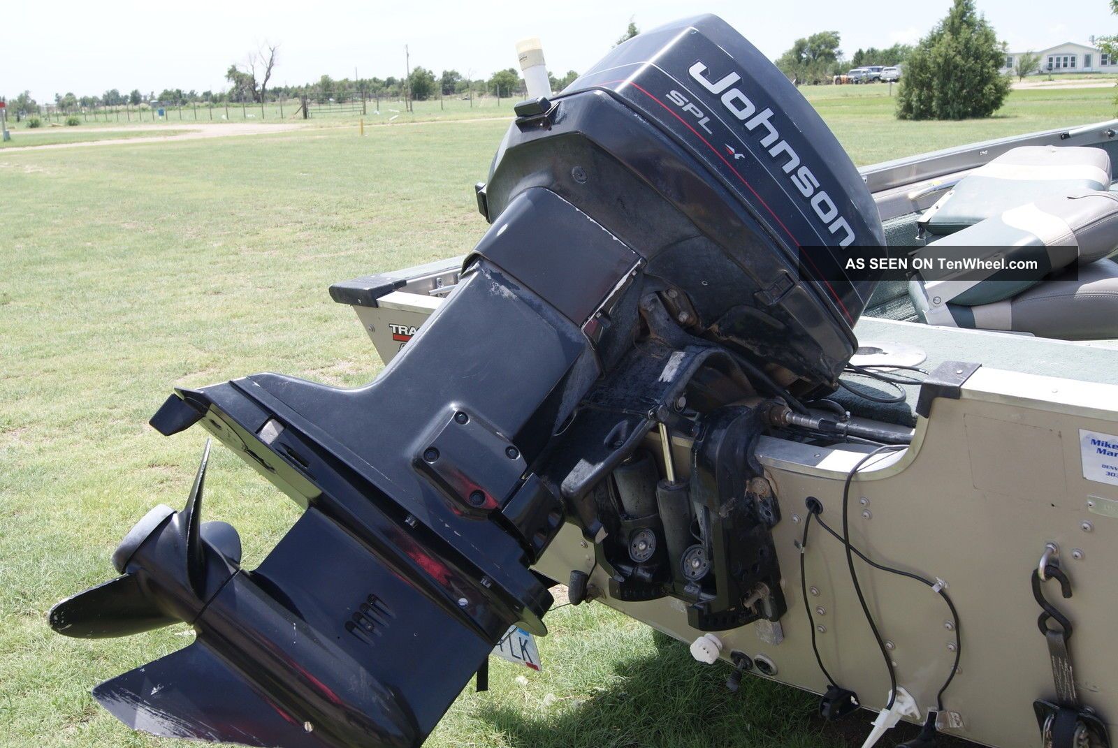 2000 Tracker Pro Deep V 16